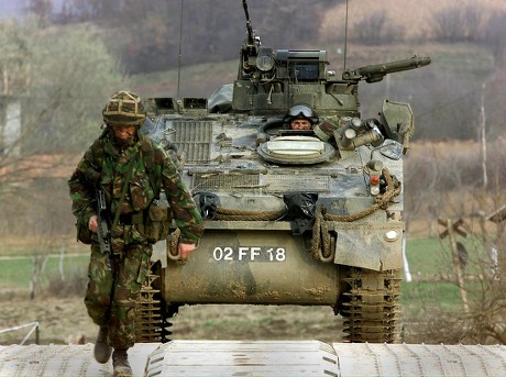 Luzanne Kosovo Yugoslavia British Kfor Soldier Editorial Stock Photo ...
