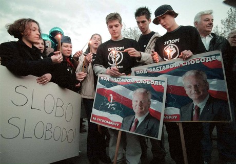 Belgradeyugoslavia Members Studentled Organisation Otpor Resistance ...