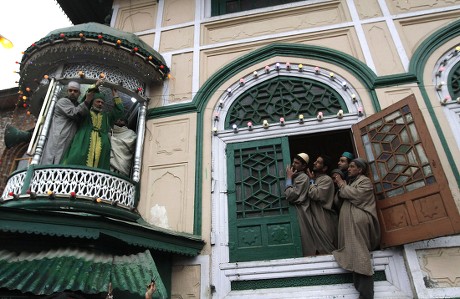 Kashmiri Muslim Devotees Pray Priest Displays Editorial Stock Photo ...