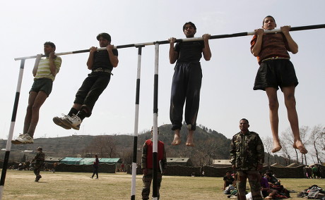 51 Army physical fitness test Stock Pictures, Editorial Images and ...