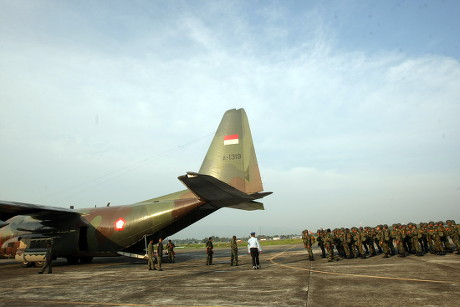 Indonesian Troops Board Indonesian Air Force Editorial Stock Photo ...