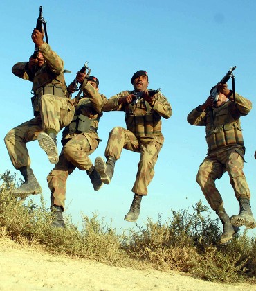 Pakistan Army Troops Engaged Winter Collective Editorial Stock Photo ...