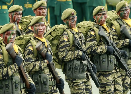 Elite Soldiers Philippine Army Parade During Editorial Stock Photo ...
