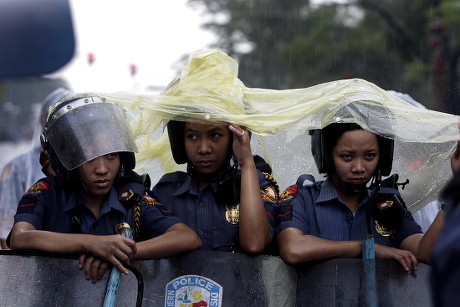Filipino Antiriot Policewomen Use Plastic Cover Editorial Stock Photo ...