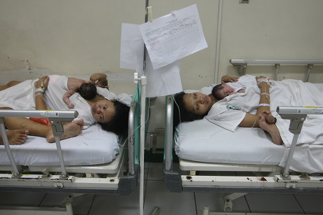 Filipino Mothers Hold Their Newborn Babies Editorial Stock Photo ...