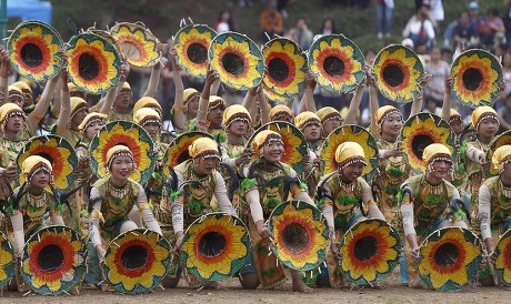 Filipino Youths Clad Colorful Indigenous Costumes Editorial Stock Photo ...
