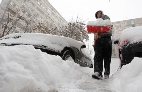 __COUNT__ Romania Weather Snow - Jan 2012 Stock Pictures, Editorial ...