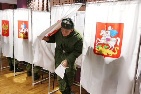 Russian Serviceman Leaves Voting Booth Cast Editorial Stock Photo ...