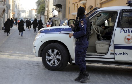 Bahraini Police Riot Gear Arrives Disperse Editorial Stock Photo ...