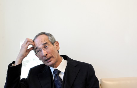 Alvaro Colom Caballeros President Guatemala Speaks Editorial Stock ...