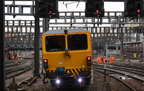 18 Network rail engineering works Stock Pictures, Editorial Images and Stock Photos | Shutterstock