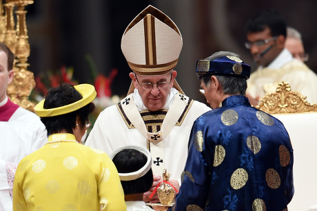 Pope Francis Welcomed Offers Some Asian Editorial Stock Photo - Stock ...