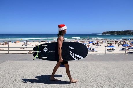 Surfer Wearing Santa Hat Spends Christmas Editorial Stock Photo - Stock ...