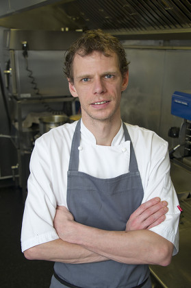 Chef Chris Simpson, Nathan Outlaws, Port Isaac, Cornwall, UK - 07 Dec ...
