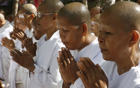 Cambodian Buddhist Nuns Pray During Visaka Editorial Stock Photo ...