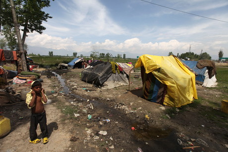 View Newly Formed Slum Outskirts Srinagar Editorial Stock Photo - Stock ...