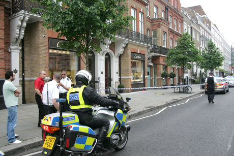 Robbery at Cartier, Sloane Street, London, Britain - 02 Jun 2008 Stock ...