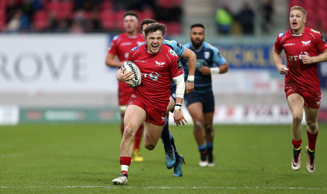Steff Evans Scarlets Runs Score Try Editorial Stock Photo - Stock Image ...