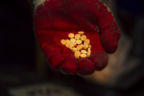 Malaysian Customs Officer Displays Drugs Eramin5 Editorial Stock Photo ...