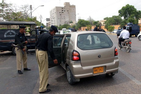 Pakistani Security Official Checks Vehicle Checkpoint Editorial Stock ...