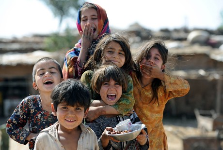 Pakistani Chidlren Pose Photograph Temporary Shelter Editorial Stock ...