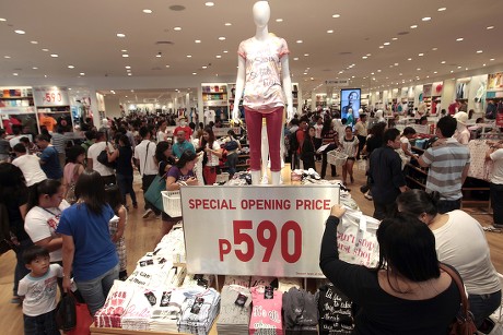 Filipino Shoppers Feasted On Array Displays Editorial Stock Photo ...