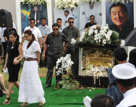 Filipino Actor Vandolph Quizon C Sunglasses - Foto de stock de ...