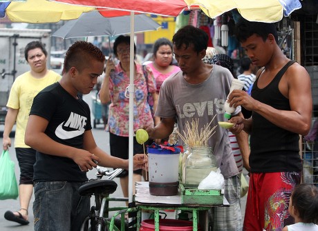 Filipino Vendor L Sells Green Mangos Editorial Stock Photo - Stock ...