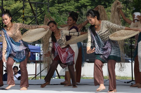 Filipinos Agriculturethemed Costumes Perform Symbolic Dance Editorial ...