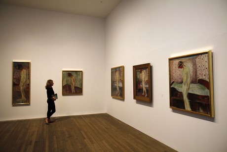 Staff Member Tate Modern Pose Photographers Editorial Stock Photo ...