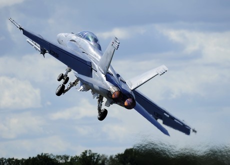 F18 Super Hornet Aircraft Performs Aerial Editorial Stock Photo - Stock ...