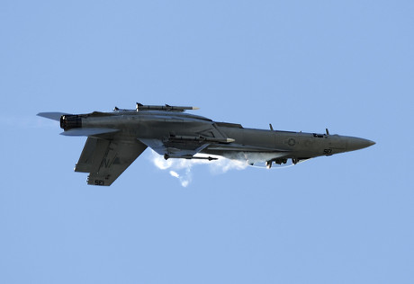 F18 Super Hornet Aircraft Performs Aerial Editorial Stock Photo - Stock ...