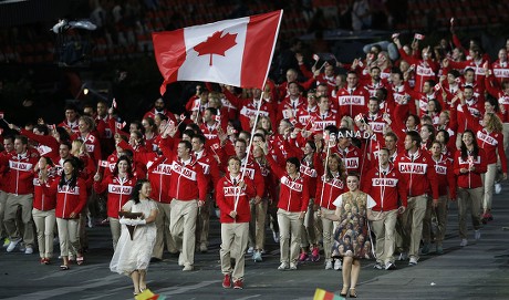 Canadas Flag Bearer Triathlete Simon Whitfield Editorial Stock Photo ...