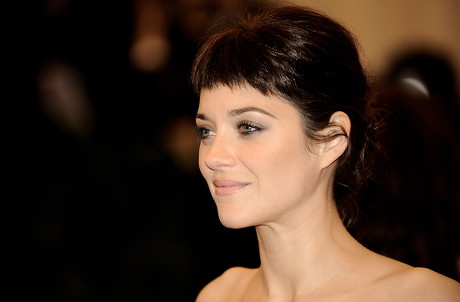 French Actress Marion Cotillard Arrives Metropolitan Editorial Stock ...