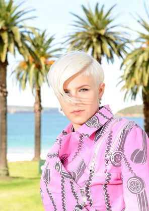 Robyn photoshoot on Balmoral Beach in Sydney, Australia - 02 Apr 2008 ...