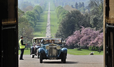Vintage Rolls Royce Vehicles Drive Into Editorial Stock Photo - Stock ...