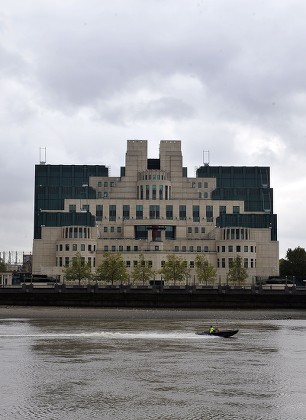 Mi6 Building Pictured London Britain 28 Redaktionelles Stockfoto ...