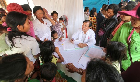 Cambodian Male Nurse Talks Refugees Tent Editorial Stock Photo - Stock ...