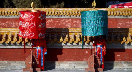 Actors Dressed Traditional Imperial Costumes Reenact Editorial Stock ...