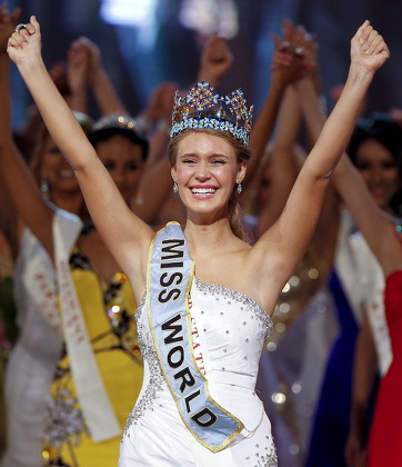 Alexandria Mills Usa After Being Crowned Editorial Stock Photo - Stock ...
