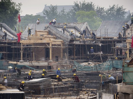 Construction Workers Build Reinforced Concrete Structures Editorial ...