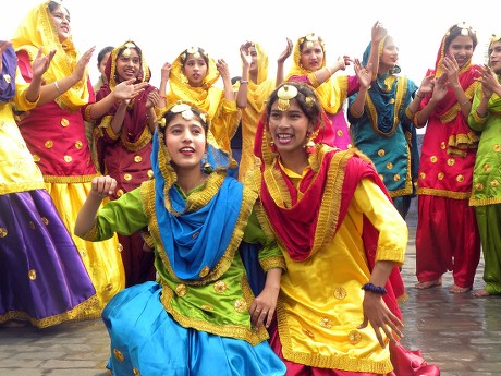 Indian School Girls Wearing Traditional Clothes Editorial Stock Photo ...