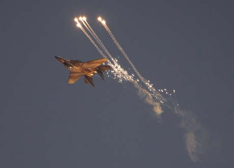 F15i Raam Jet Demonstrates Flight Maneuvering Editorial Stock Photo ...