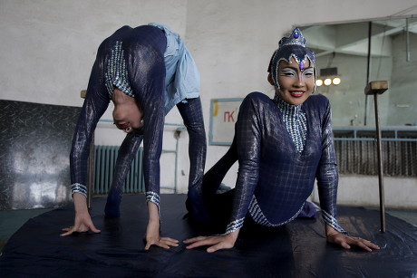Mongolian Contortionists Do Exercises Before Performance Editorial ...