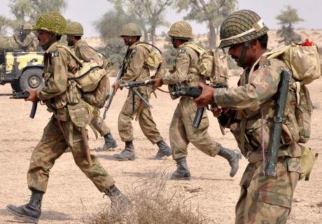 Pakistani Army Soldiers Load Tanks On Editorial Stock Photo - Stock ...