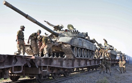Pakistani Army Soldiers Load Tanks On Editorial Stock Photo - Stock ...