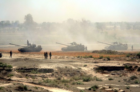 Pakistani Army Soldiers Load Tanks On Editorial Stock Photo - Stock ...