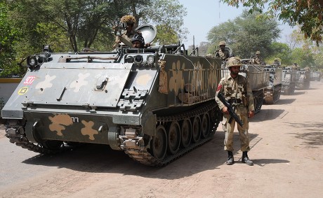 Pakistani Army Soldiers Load Tanks On Editorial Stock Photo - Stock ...