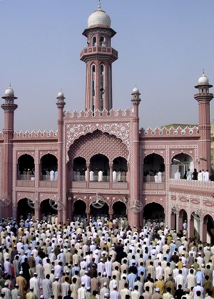 Pakistani Muslims Perform Eidulfitr Prayers Marking Editorial Stock ...