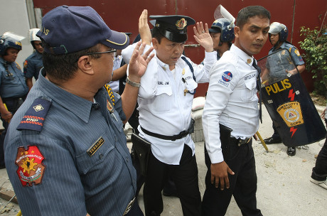 Filipino Private Security Personnel R Surrender Editorial Stock Photo ...